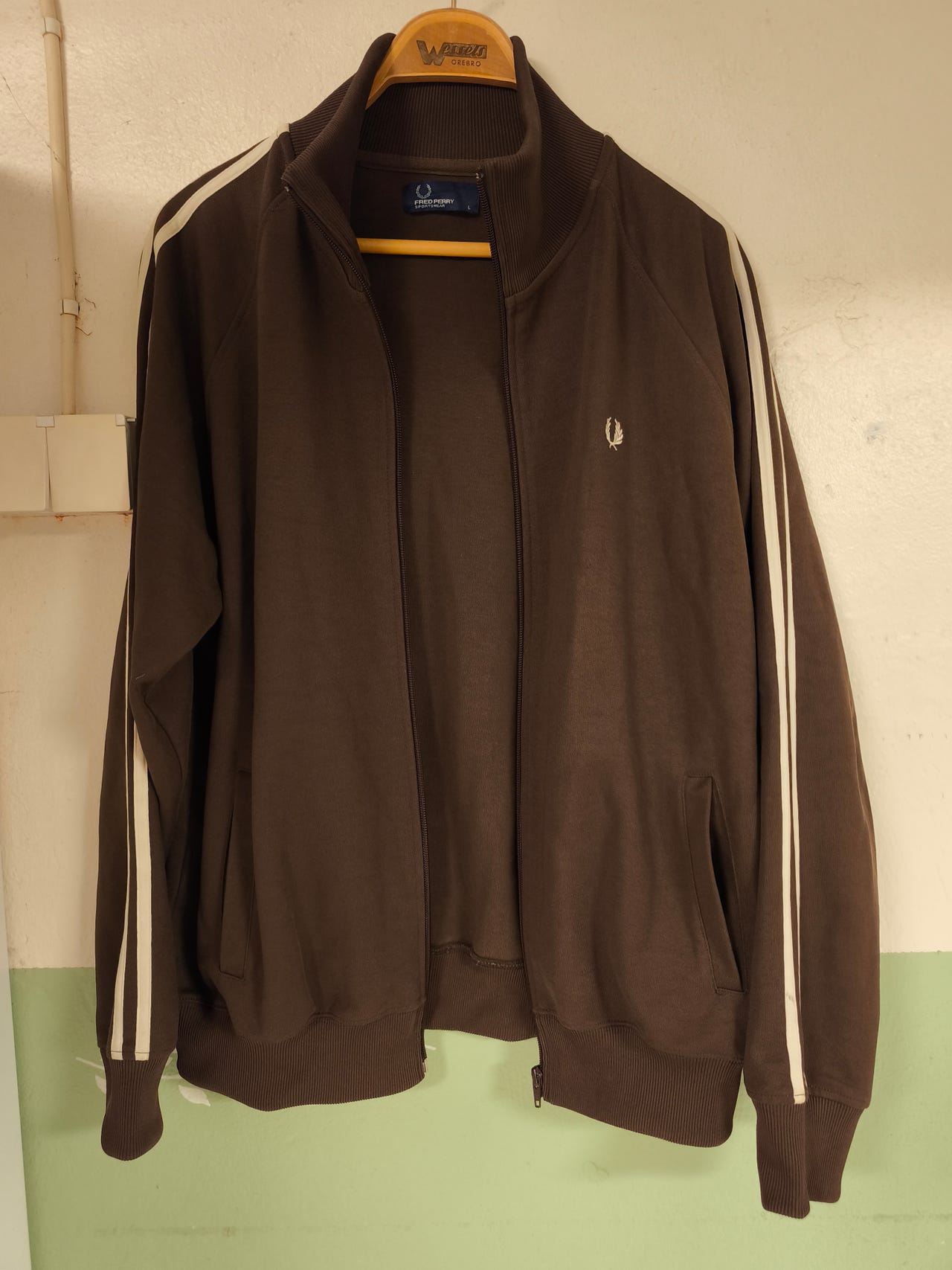 Fred Perry wct jacka brun L | Blocket
