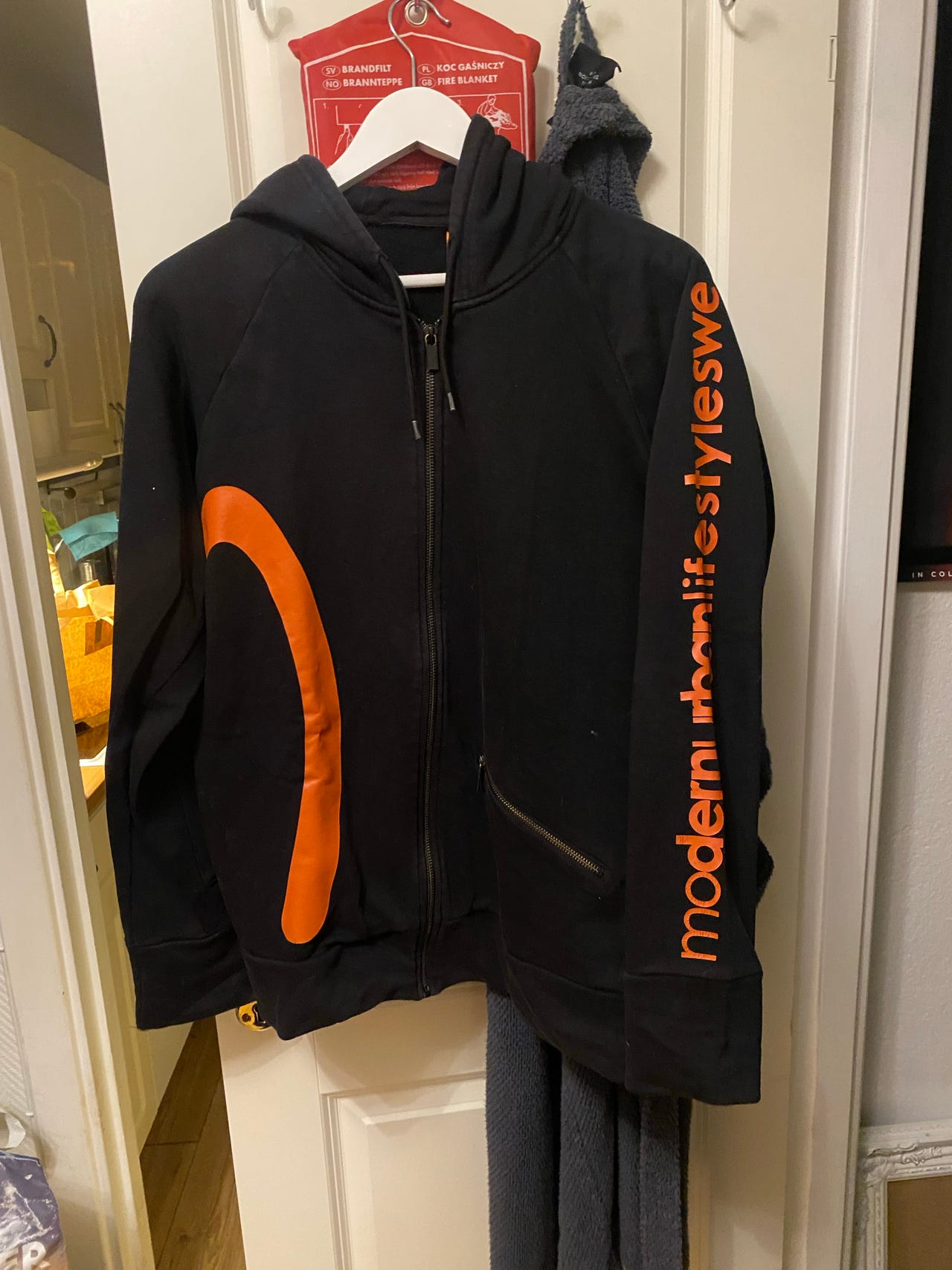 Mouli hoodie RARE - M | Blocket