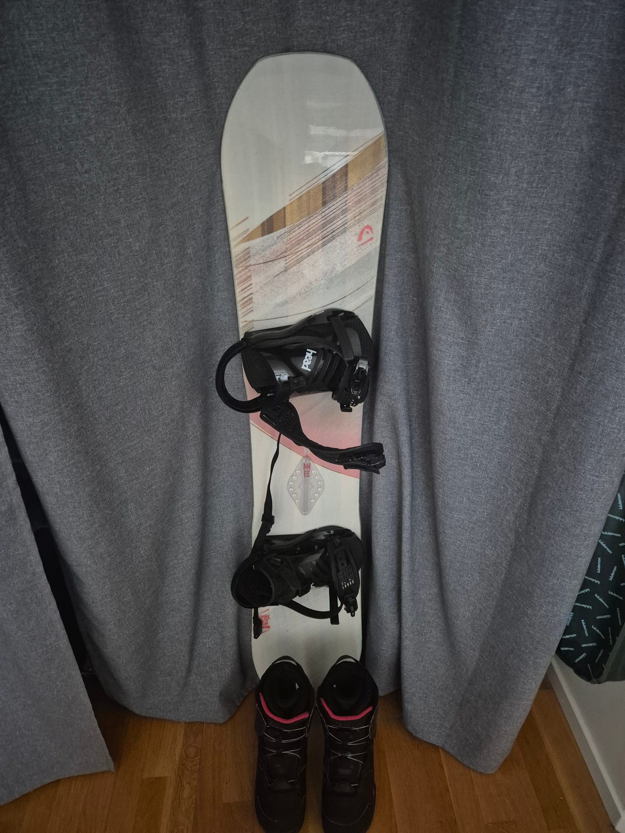 Snart sportlov- snowboard till salu | Blocket