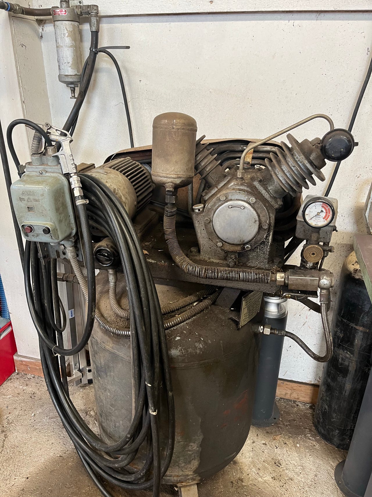 Kompressor Atlas Copco 150 liter max 15 bar | Blocket