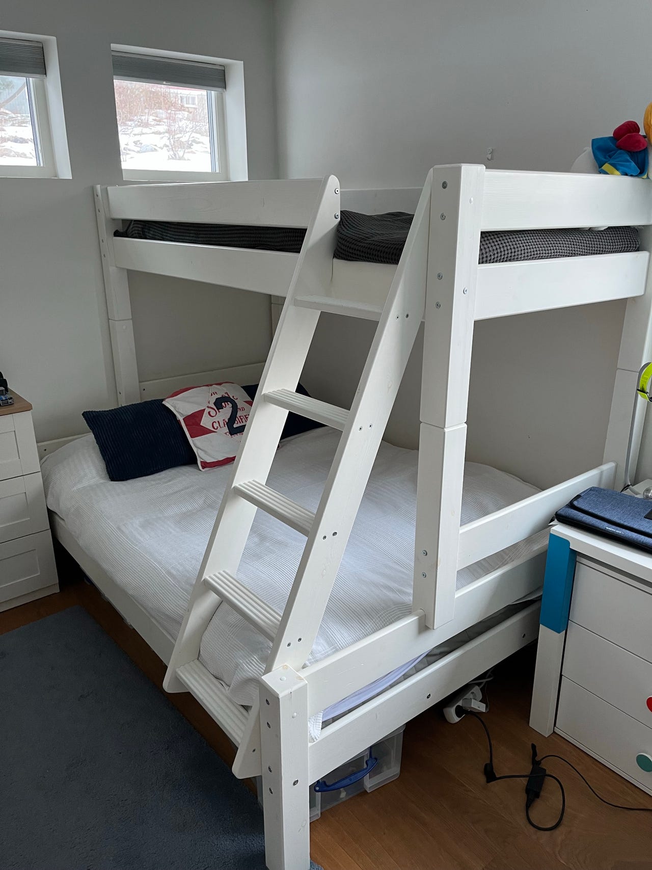 Triple bunk bed | Blocket