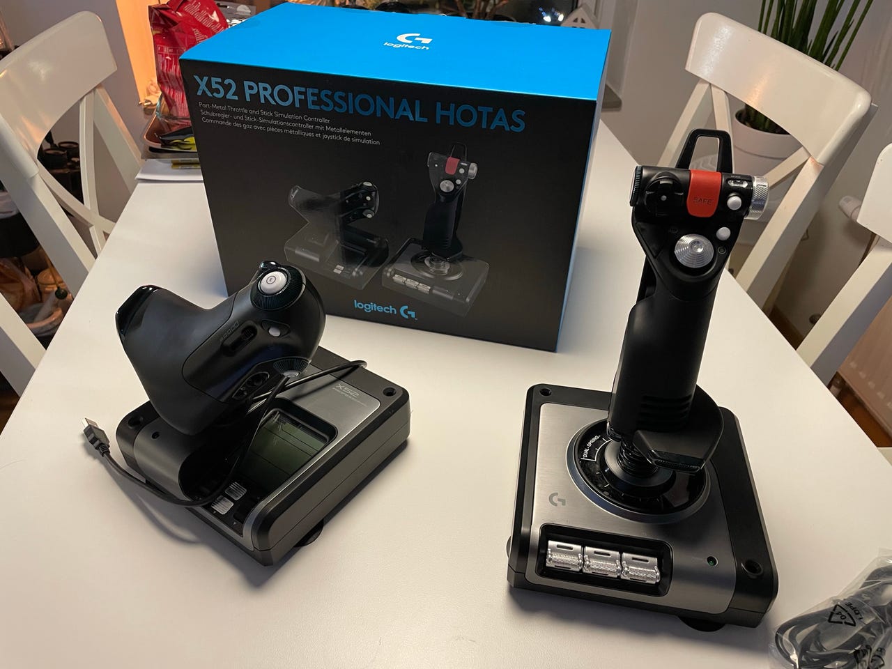 Logitech X52 Professional HOTAS joystick och gasreglage svart | Blocket