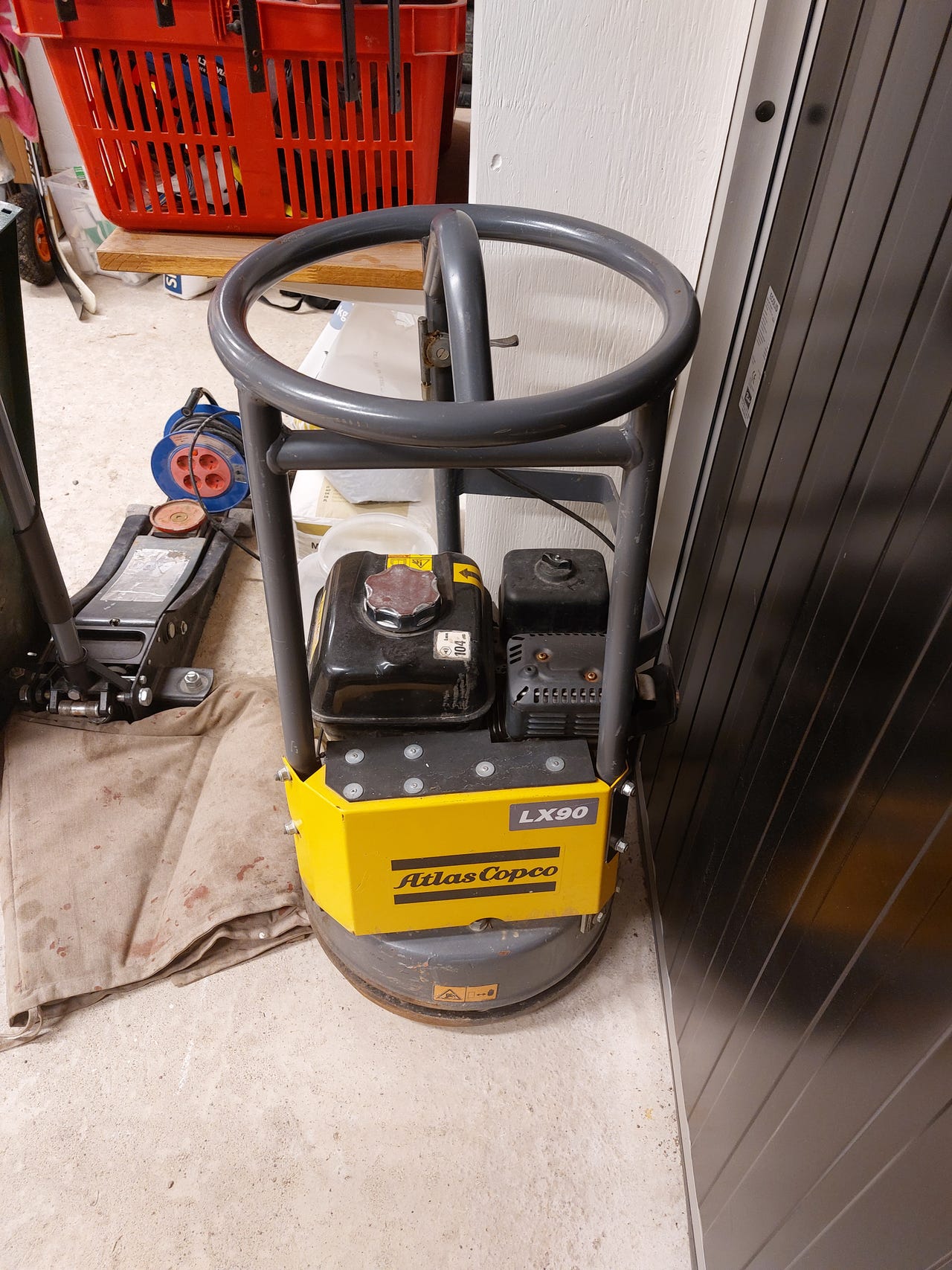 Atlas Copco markvibrator med Honda GX bensinmotor | Blocket