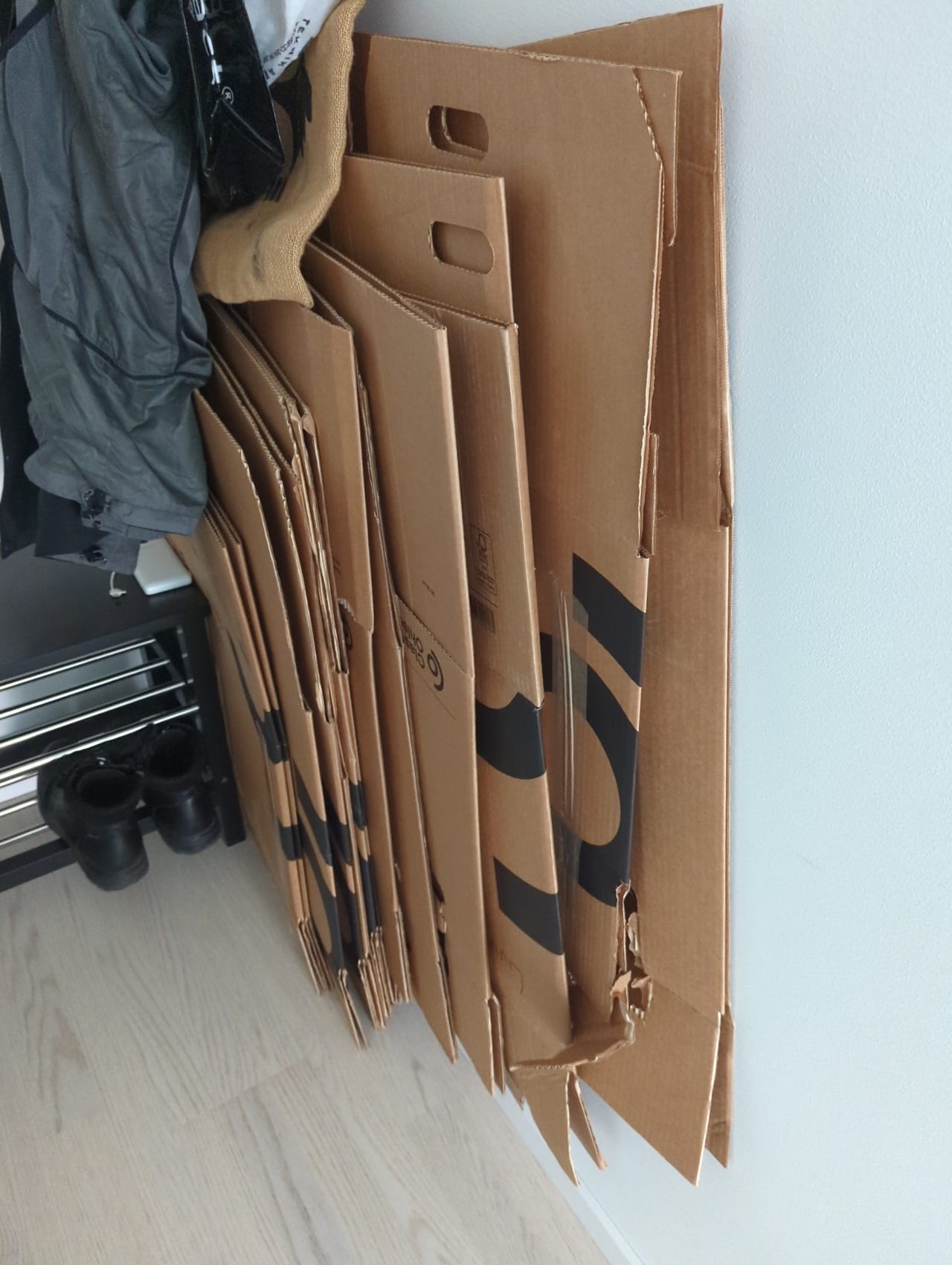Flyttkartonger Clas Ohlson medium & small | Blocket
