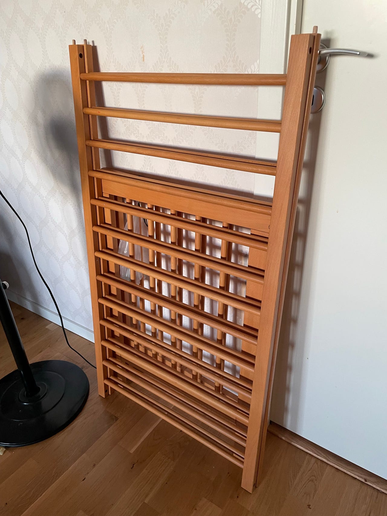IKEA spjälsäng trä | Blocket