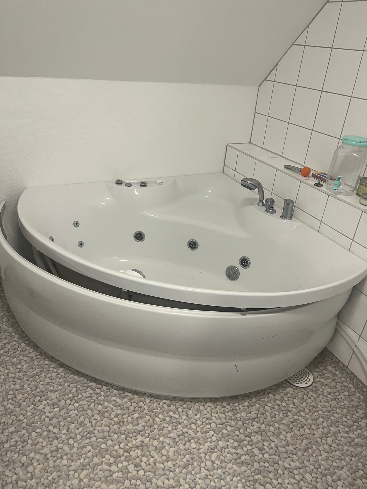 Jacuzzi badkar | Blocket