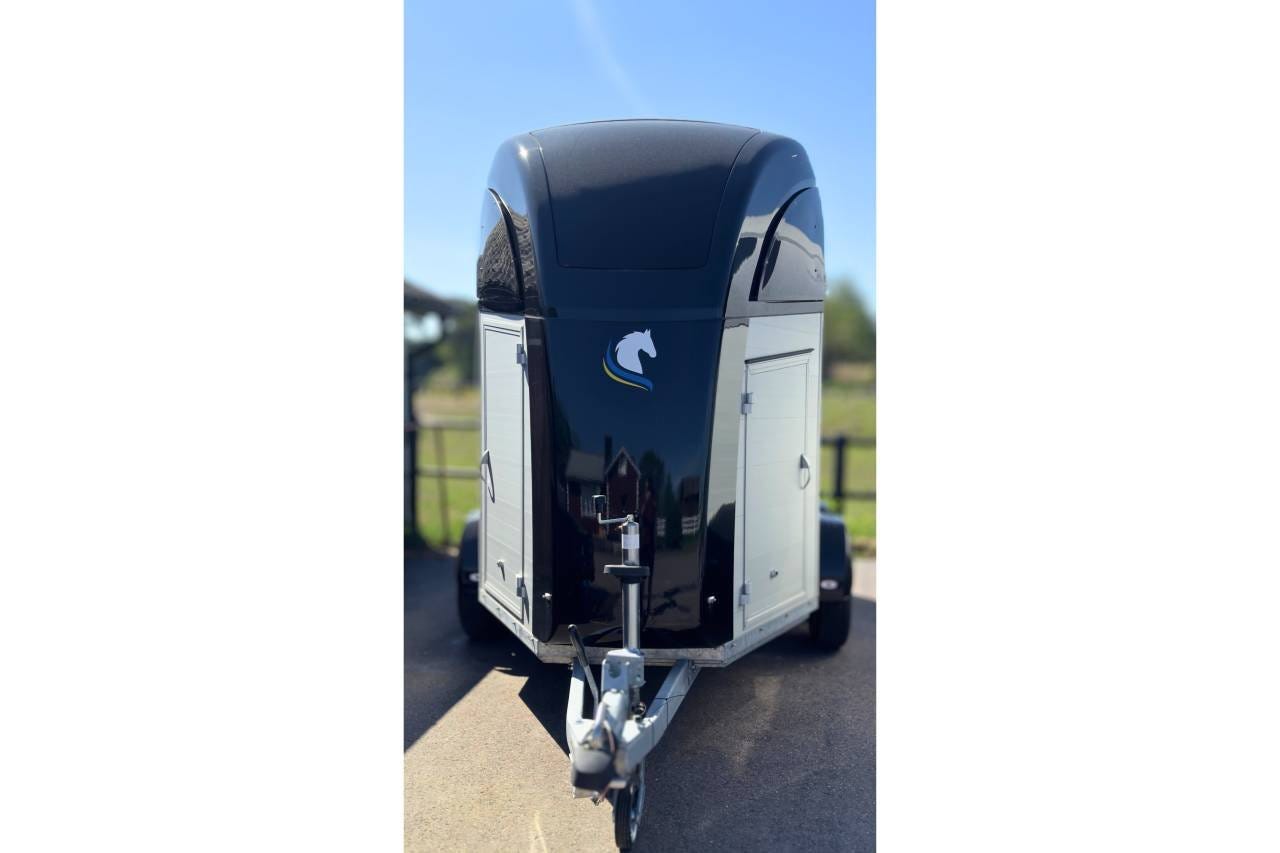 Hyr hästtransport av Clear Round från 595kr/dygn | Blocket