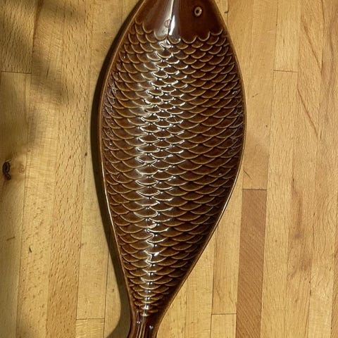 Vackra “Fish” fat / uppläggningsfat av Johnson Bros | Blocket