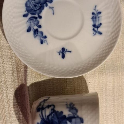 Lavazza Apulum Kaffekopp och fat i porslin | Blocket