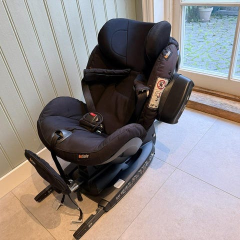 BeSafe iZi Flex fix I-size 100-150 cm | Blocket