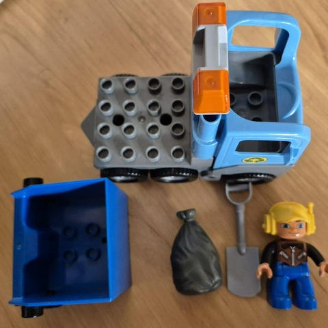 LEGO Duplo Alphabet Truck – lärorik och rolig leksak! | Blocket