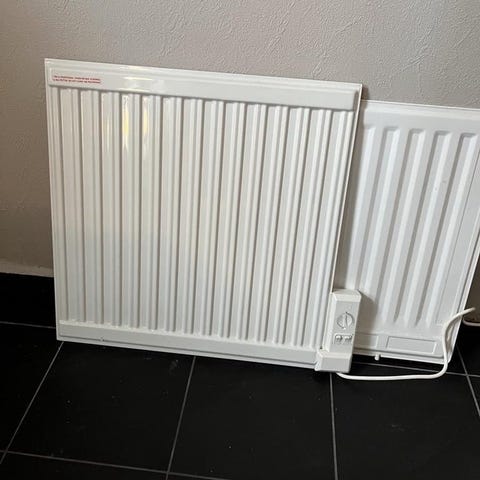 Element -oljefyllt 2000W | Blocket