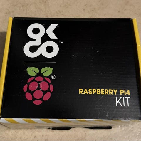 Raspberry Pi 4 Model B 2GB med strömadapter | Blocket