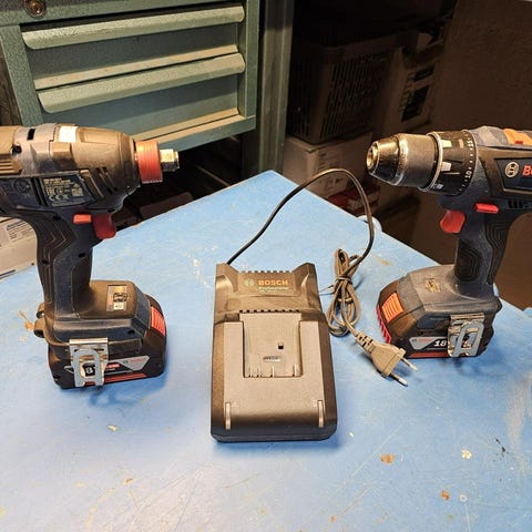 Bosch borrhammare ink batteri & laddare gott skick | Blocket