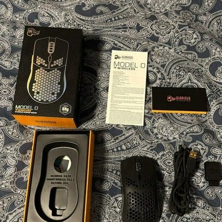 Glorious Model O2 mini wireless- Gamingmus vit | Blocket