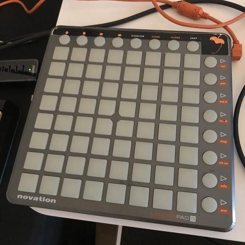 Novation Launchpad Mini Mk2 MIDI-kontroller | Blocket