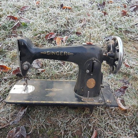 Defekt Singer Samba 4 Retro Symaskin | Blocket