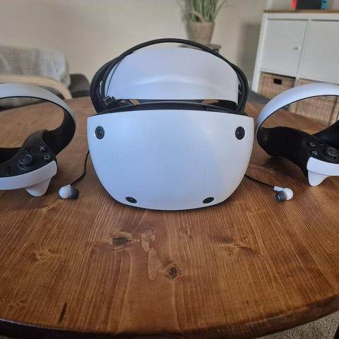 Sony PlayStation VR2 headset och handkontroller | Blocket