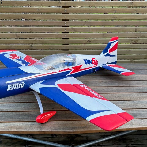 Radiostyrt 3D Flygplan / Borstlöst / QIDI-550 / 2.4GHz / Gyro ...