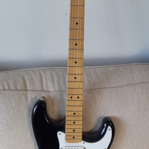 Elgitarr & förstärkare | Blocket