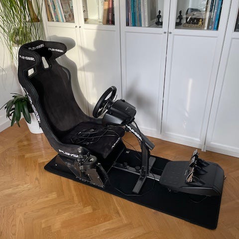 Playseat Logitech G Racingstol med ratt och pedaler vit och svart | Blocket