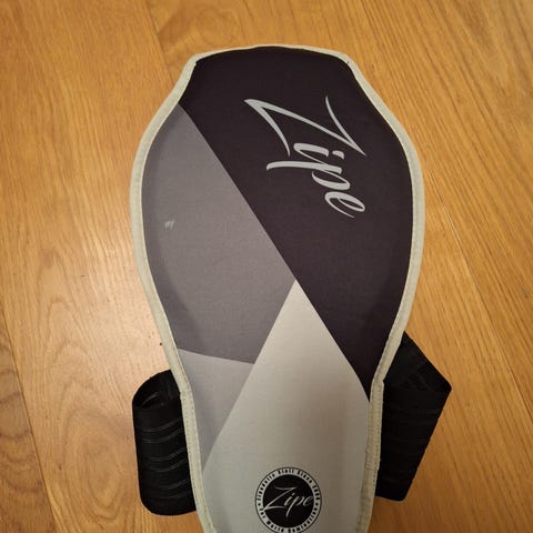 Warp (Stadium) Alpint Ryggskydd 50cm (typ 9-13år) Junior svart och vit ...