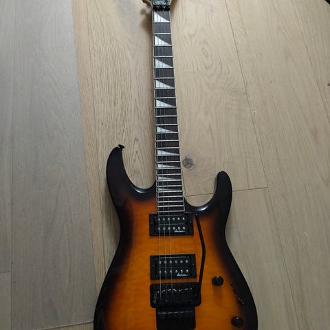 Jet JS600 Trans Purple Elgitarr + Gigbag | Blocket