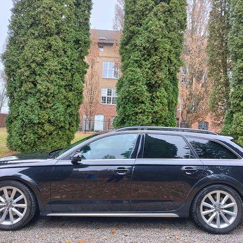 Rs6 kopior, däck med fälg & extraljus | Blocket