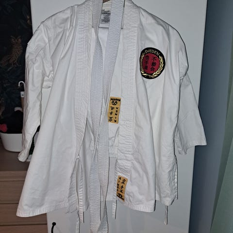 Kampsport Dräkt Barnstorlek 120 | Blocket