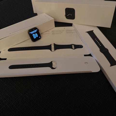 Apple Watch 6 Cellular - Stainless Steel | Blocket