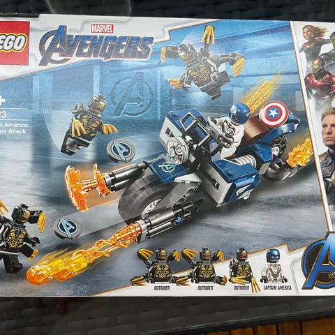 LEGO Marvel The Guardians' Ship 76193 Space Battleship Building Kit ...