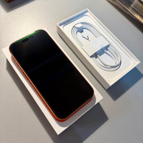 iPhone 17 Pro med 256 GB lagring – helt ny och oöppnad Deep Blue | Blocket