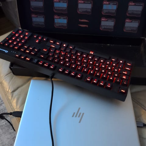 Roccat Vulcan 121 AIMO mekaniskt tangetbord | Blocket