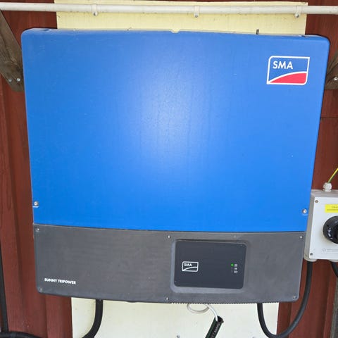 Växelriktare & laddare 230 V – Victron Quattro 24/5000/120 | Blocket