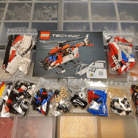 AUS: Lego Technic 8272 - Snowmobile, garanterat komplett | Blocket