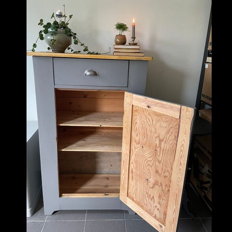 Coolt jalusi-skåp. | Blocket