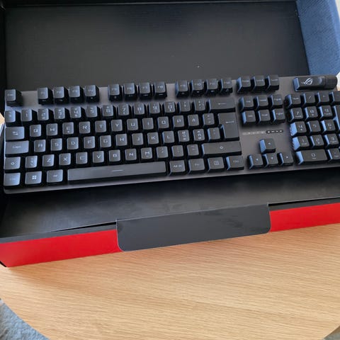 Asus ROG Strix Scope II RX | Blocket