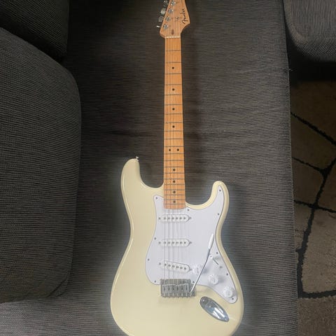 Elgitarr & förstärkare | Blocket