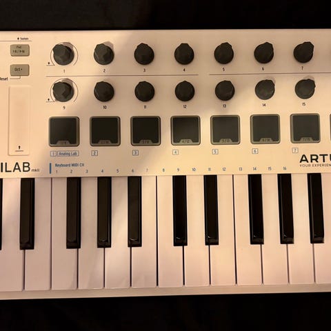 Arturia Essential 49 MIDI keyboard | Blocket