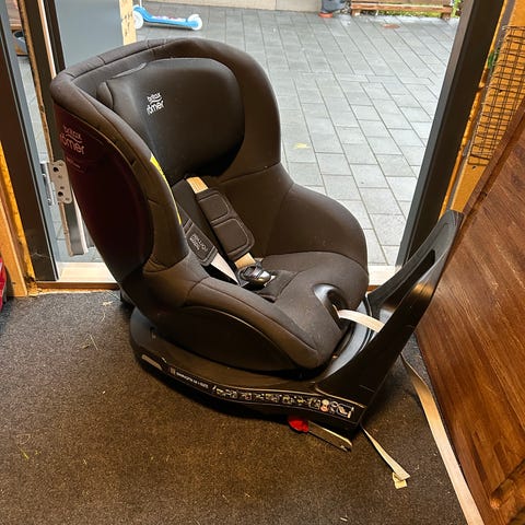 Swingfix M i -SIZE Britax | Blocket