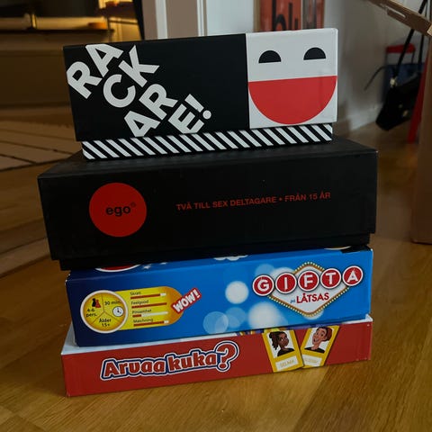 Rackare - svensk version av cards against humanity | Blocket