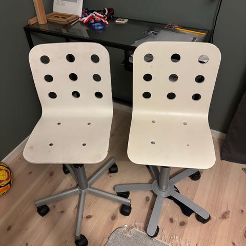 IKEA Barnstolar barnstolar i svart och vitt trä | Blocket