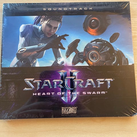 StarCraft II: Wings of Liberty – Original box (DVD, komplett) | Blocket