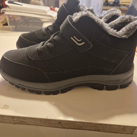 Svarta vinterskor storlek 44 | Blocket