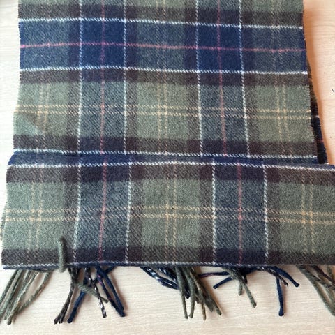 Barbour Halsduk - Lambswool Red Tartan | Blocket