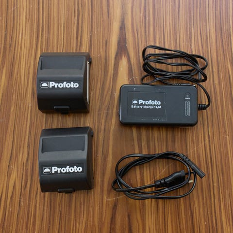 2 st Profoto Pro 7B 1200 - Lithium batterier - NYSKICK !! | Blocket