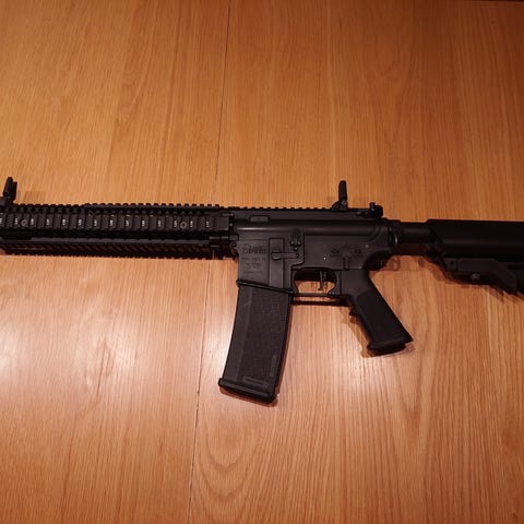 Specna Arms SA-X01 EDGE 2.0 (Half-Tan) + Extra Magasin - NY! | Blocket