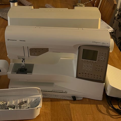 Pfaff Creative 2.0 Brodyr och Symaskin | Blocket