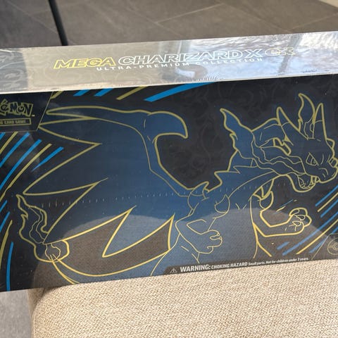Pokemon TCG Mega Charizard X ex Ultra-Premium Collection | Blocket