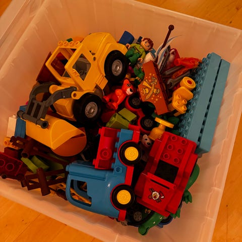 Två lådor blandad Duplo | Blocket